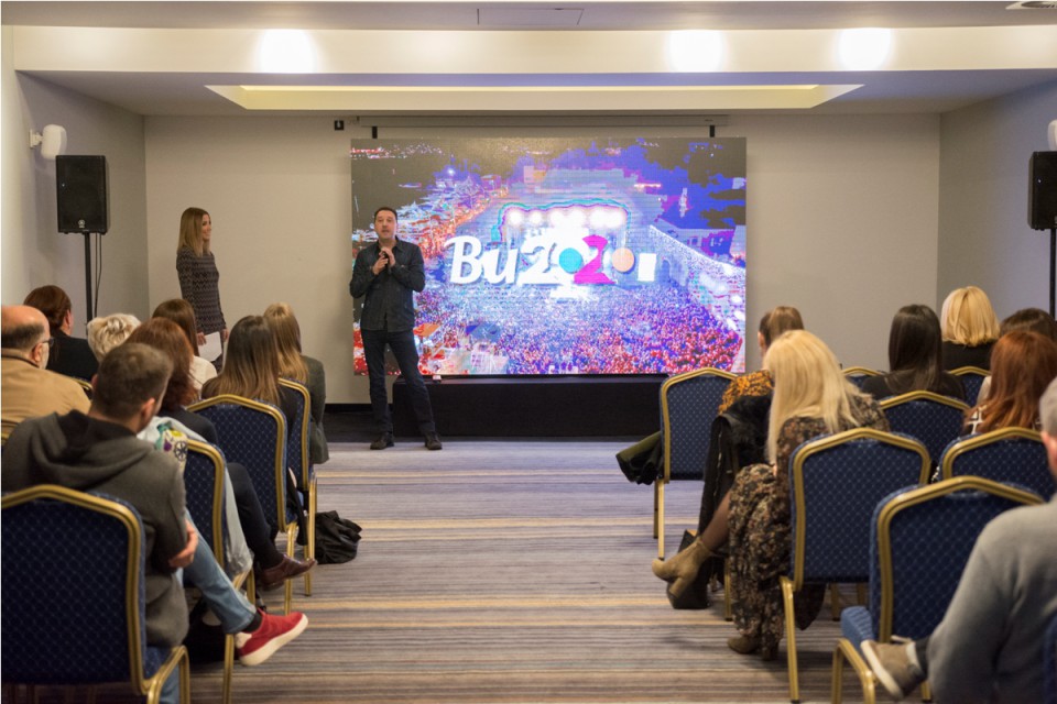 Hari Varešanović: Koncert u Budvi vrhunac moje karijere - Vijesti | Radio Televizija Budva ...