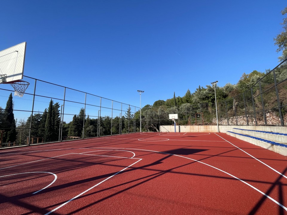 Priča sa Svetog Stefana: Na „Garaži“ se igrao najbolji basket u onoj ...