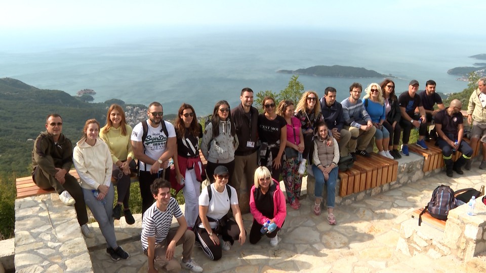 (FOTO) Pješačkom turom od Brajića do Čelobrda obilježen Svjetski dan ...