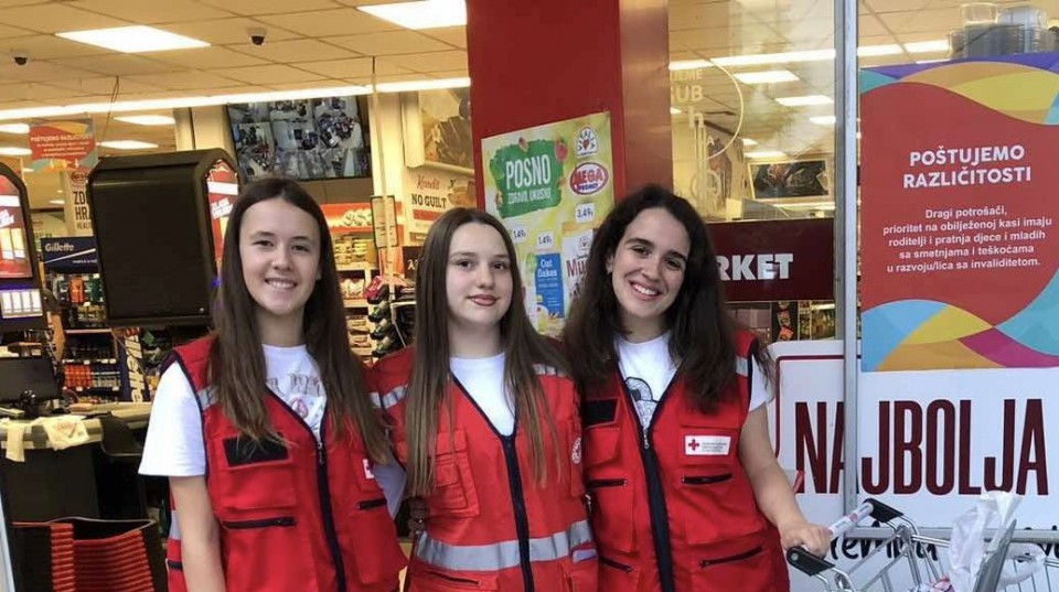 Crveni krst Budva organizuje akciju „Solidarnost na djelu“ - Vijesti ...