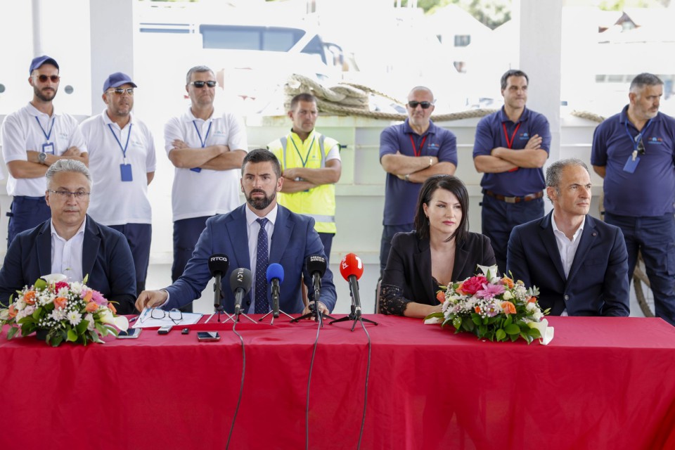 Mikijelj: Prihodi od trajektne linije preko 8.1 miliona eura, trajekt ...